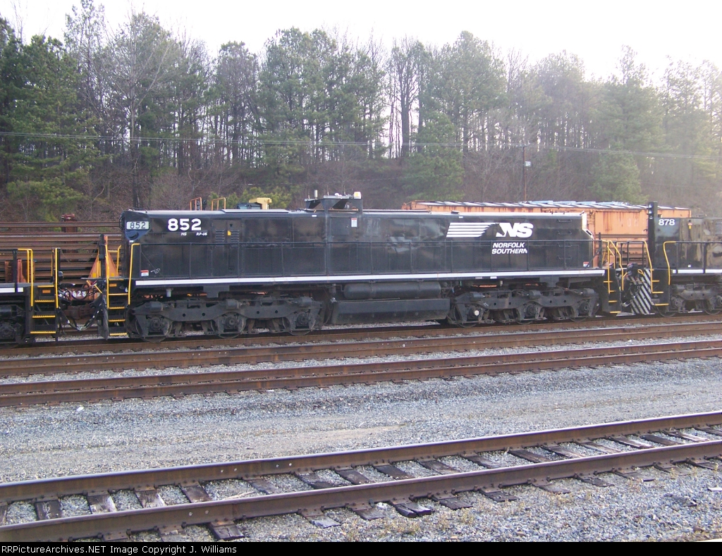 NS 852